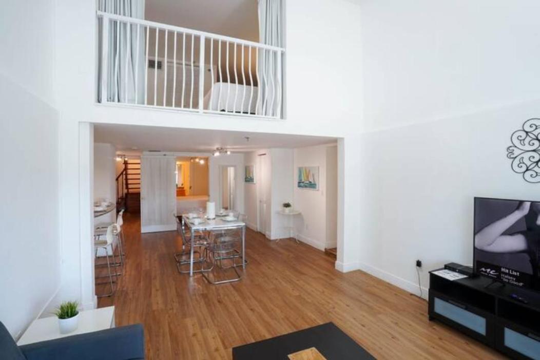 CASTLE BEACH CLUB APARTMENTS MIAMI BEACH